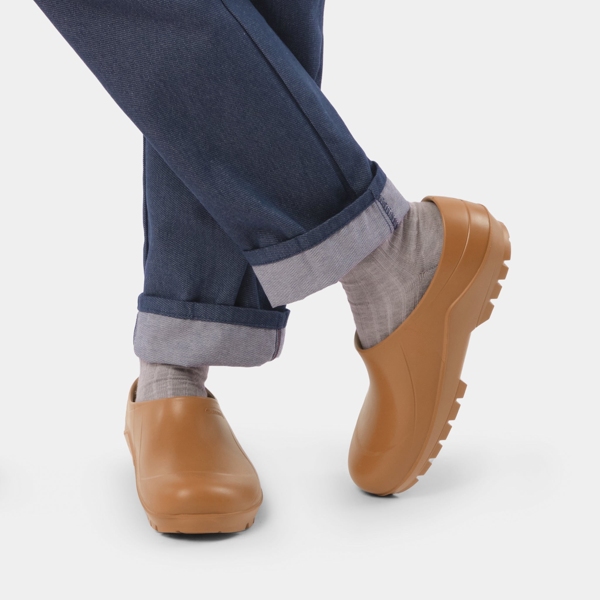 Italian Garden Clogs in Wheat – Gardenheir